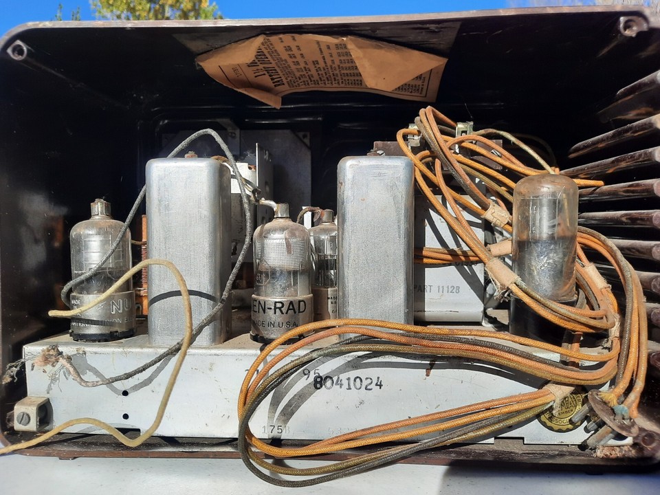 Two 1939 Sentinel Bakelite AM Tube Radios Model 175 BT Parts Repair ...