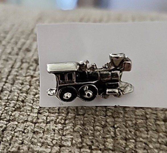 Unique Vintage TRAIN / LOCOMOTIVE/ ENGINE Silver & B… - Gem