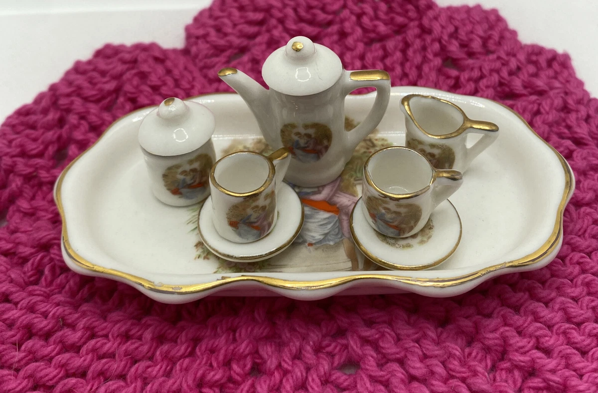 Colonial Tea Set