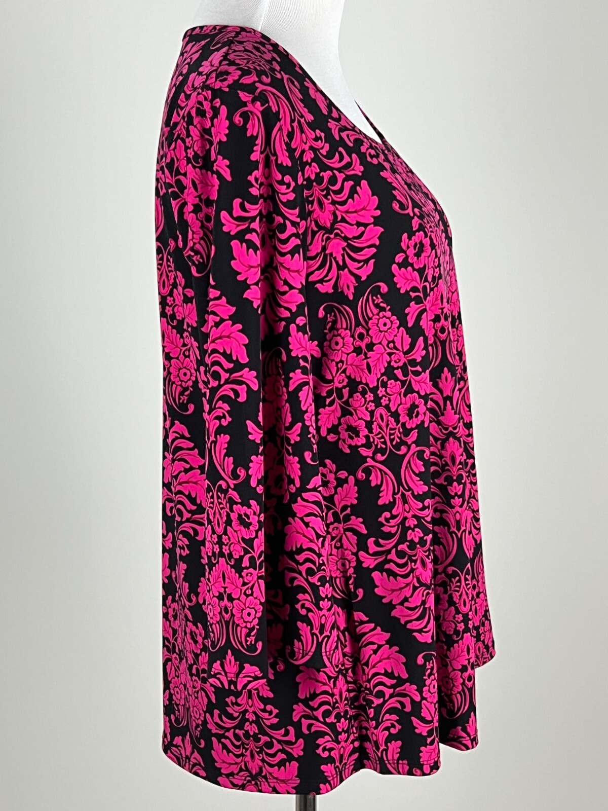 SUSAN GRAVER 3/4sl 'Baroque Liquid Knit Top w/Front Pleat Detail' - XS ...