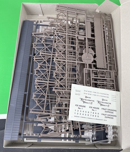 Walthers Cornerstone N Scale building 933-3245 Ice House & Icing ...