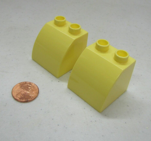 Lego Duplo Block Pale Yellow 2X2X1.5 Brick Curved Slope Top 2 Block Lot ...