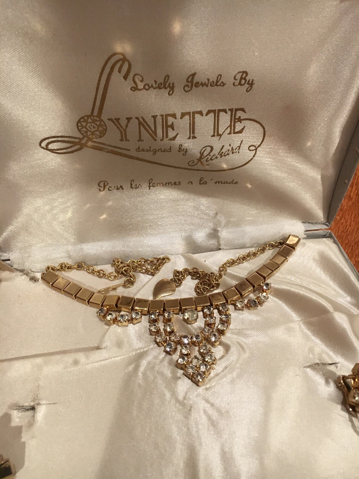 VINTAGE JEWELS BY LYNETTE DESIGNED BY RICHARD RHINEST… - Gem