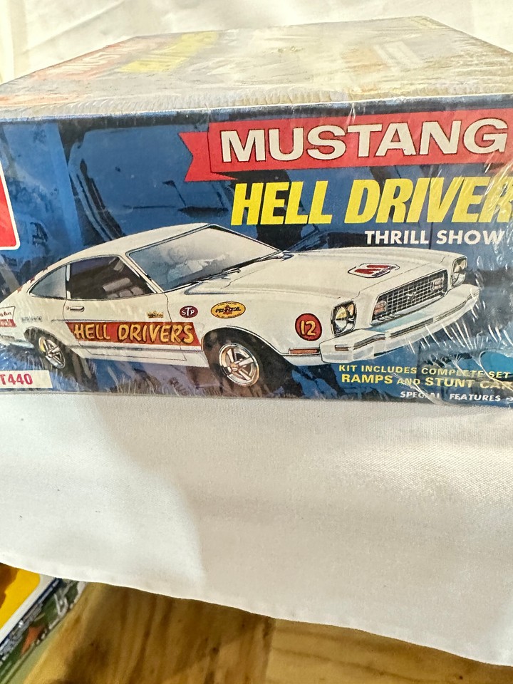 Mustang Hell Drivers Show Car Vintage Model Kit By AMT 1/25th Scale | eBay