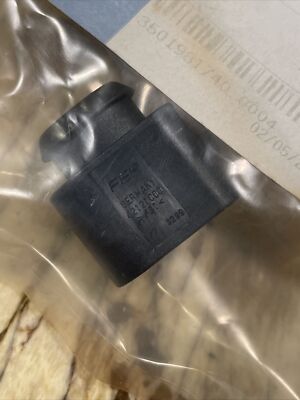 NEW OEM 4-pin 42121000 AT Temp Sensor Connector Mini Cooper R56 R57 R55 ...