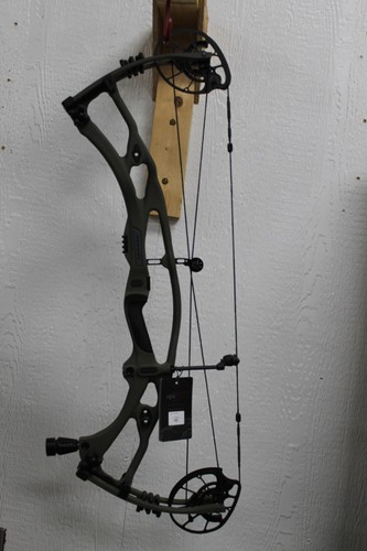 Hoyt RX7 Ultra - RH - 70# - Wilderness - 27-30" - NEW! | eBay
