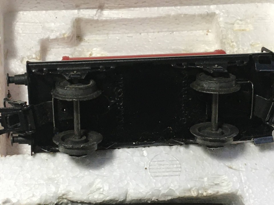 MARKLIN HO TRAIN MODEL SET WAGON TRACK LOCOMOTIVE LIGHT CROSSING CURVE ...