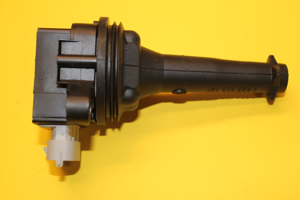 05-07 VOLVO S40 2.5L TURBO A/T IGNITION COIL 30713417 OEM | eBay