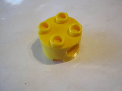 Lego Lot 2 Yellow 2x2 Round Brick With Side Axle Hole, 17485 (028-218 ...