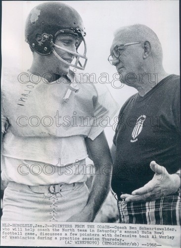 1968 Press Photo Football Coach Ben Schwartzwalder With Al Worley U of ...
