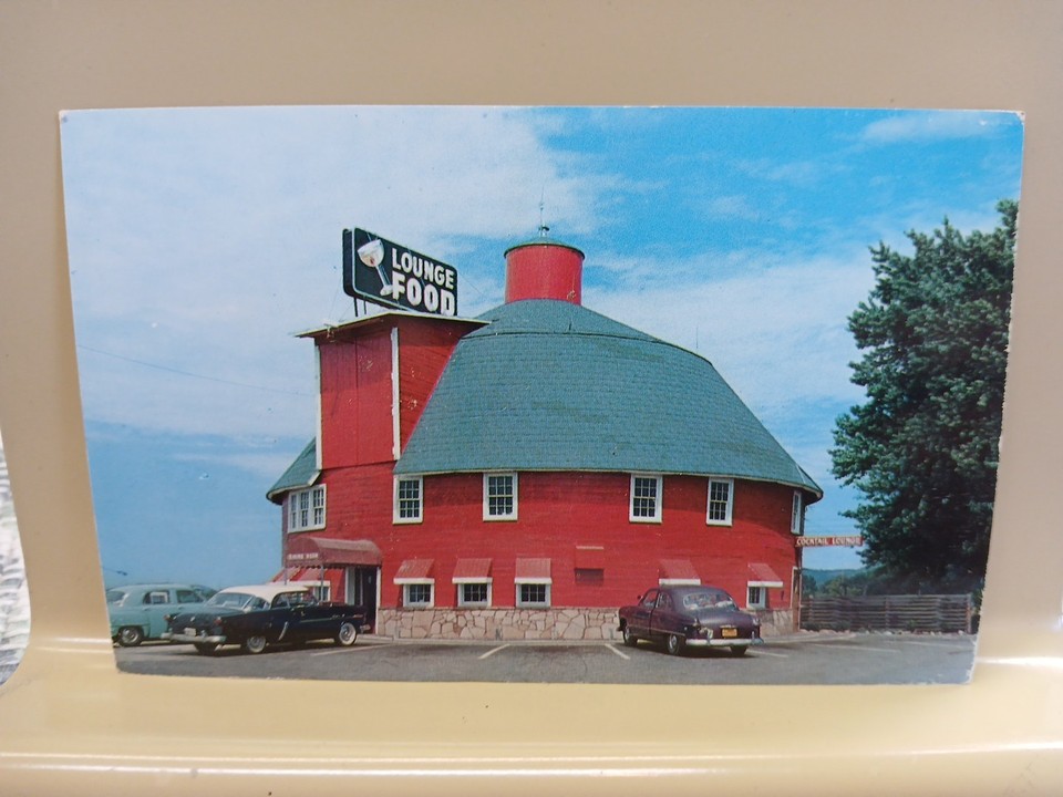 Vintage RPPC Postcard - Spring Green Wisconsin Rock's Round Barn Lounge ...