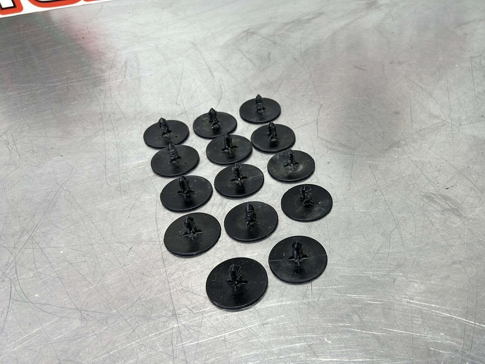 97-04 C5 CORVETTE HOOD INSULATOR RETAINER CLIPS SET OF 14 20064875 OEM ...