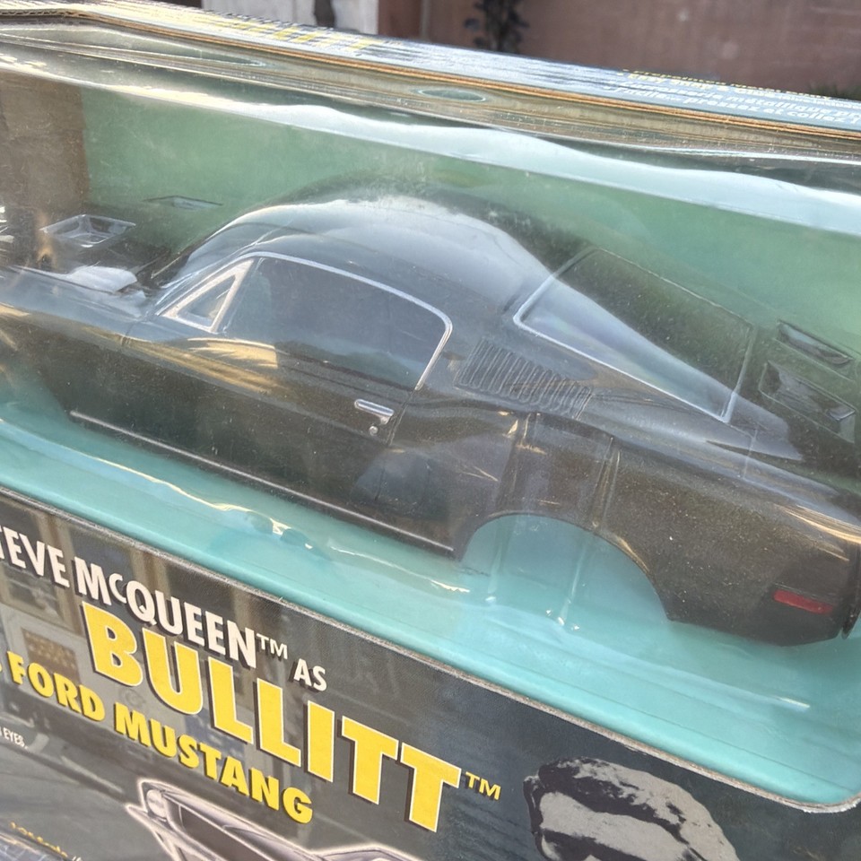 Revell Steve McQueen Bullitt 1968 Ford Mustang Kit 1:24 Scale new in ...