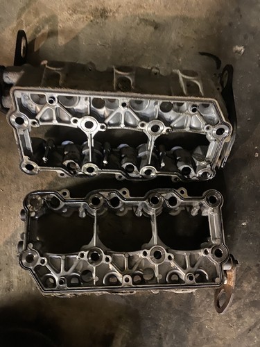 06 International VT275 4.5 Powerstroke Rocker Boxes M1N17-18 | eBay