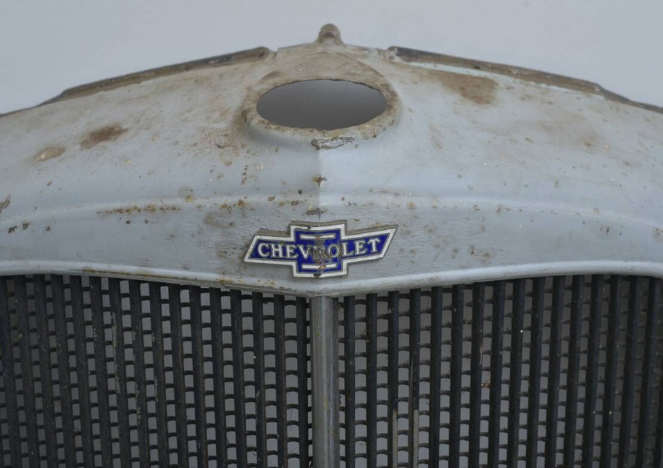 1933 Chevy Chevrolet Grille - original chrome and emblem - barn find ...