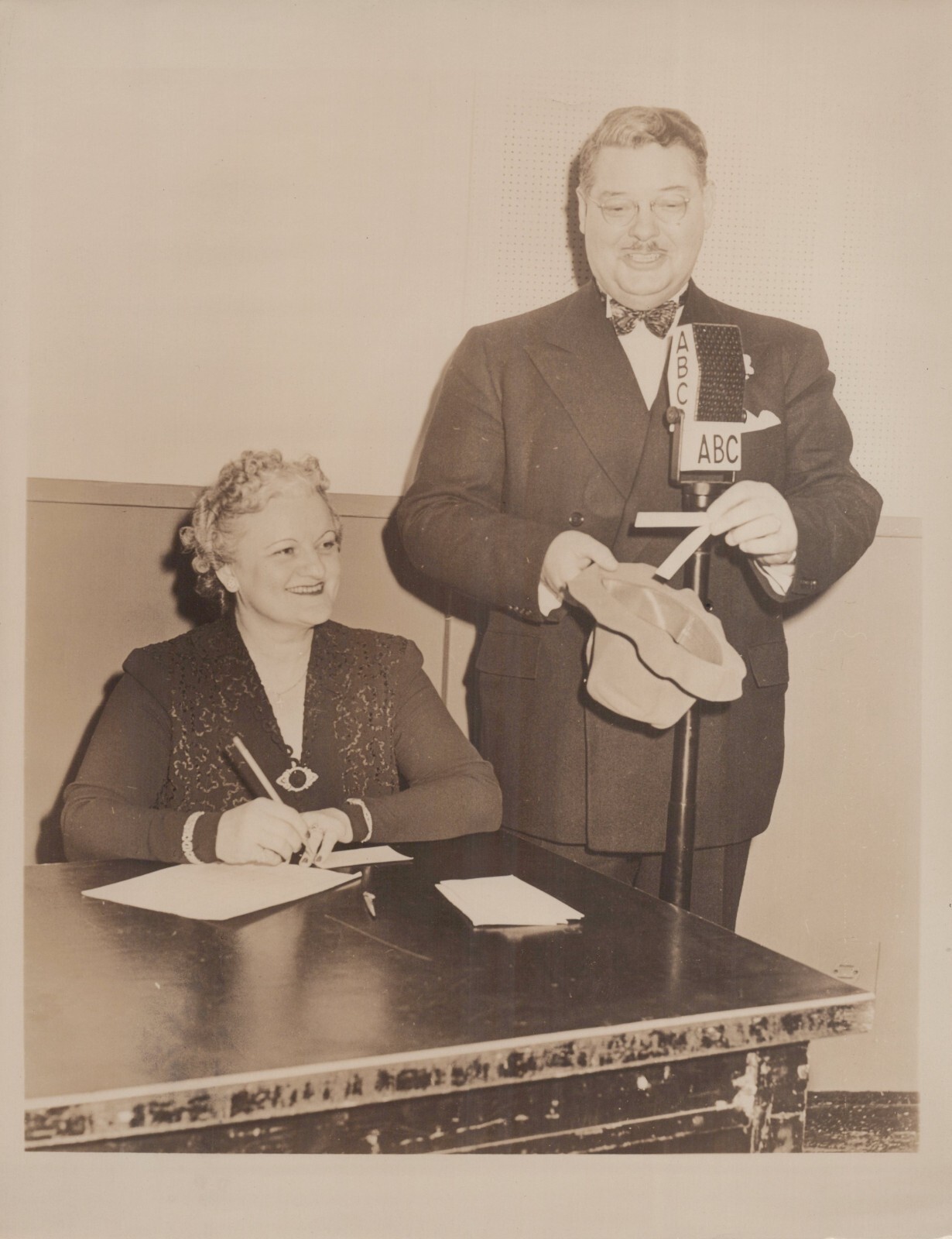 Unknow Actor - ABC Microphone (1940s) Original Vintage Hollywood Photo ...