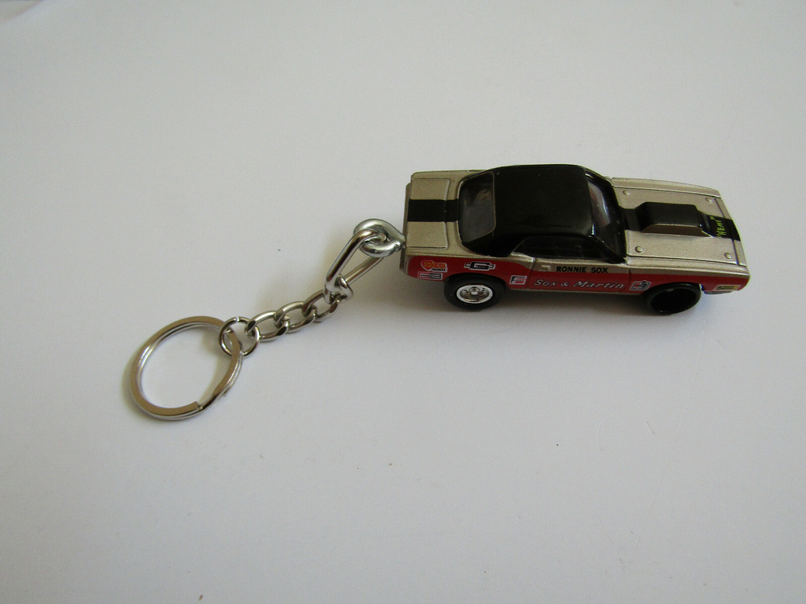 1971 PLYMOUTH BARRACUDA SOX & MARTIN 'CUDA DRAG CAR KEYCHAIN SILVER ...