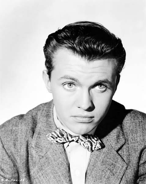 TERRY KILBURN great 8x10 portrait still -- d423 | eBay