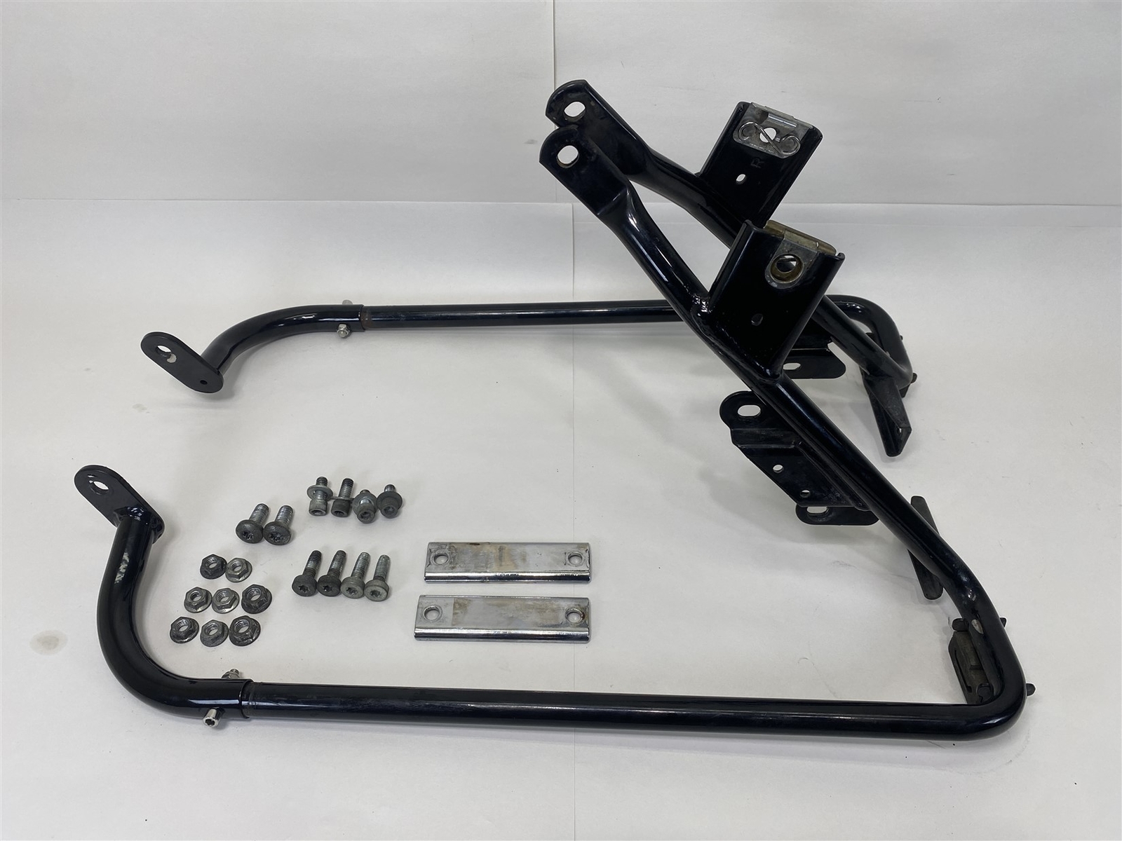 Harley-Davidson 2010 Ultra Classic CVO Saddlebag Support Kit 90200788 ...