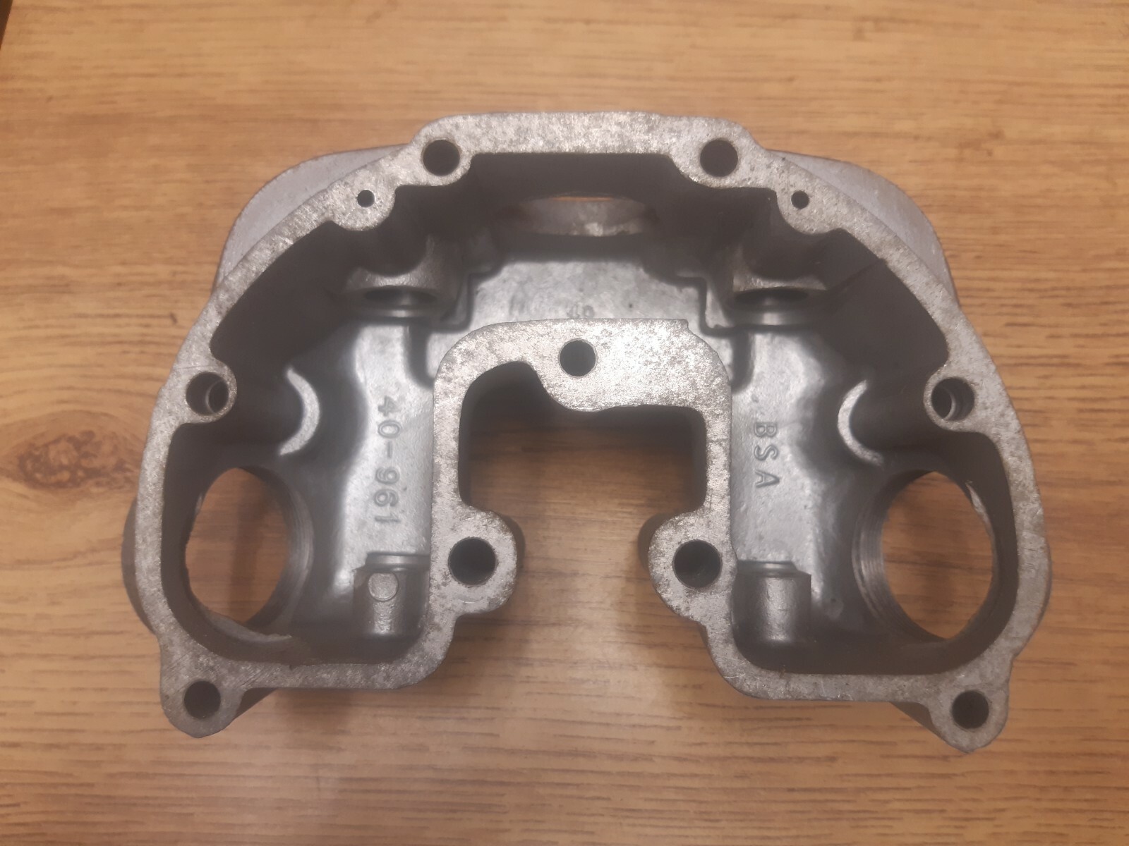 BSA C25 B25 TRIUMPH TR25 NOS ROCKER BOX ASSY VALVE COVER - 40-961 - 40 ...