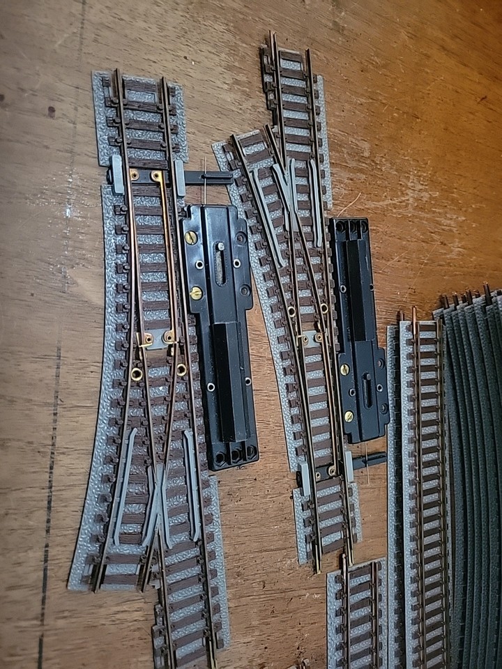 Vintage 29 Piece Lof Of A.C. GILBERT HO Model Train Track Curved Switch ...