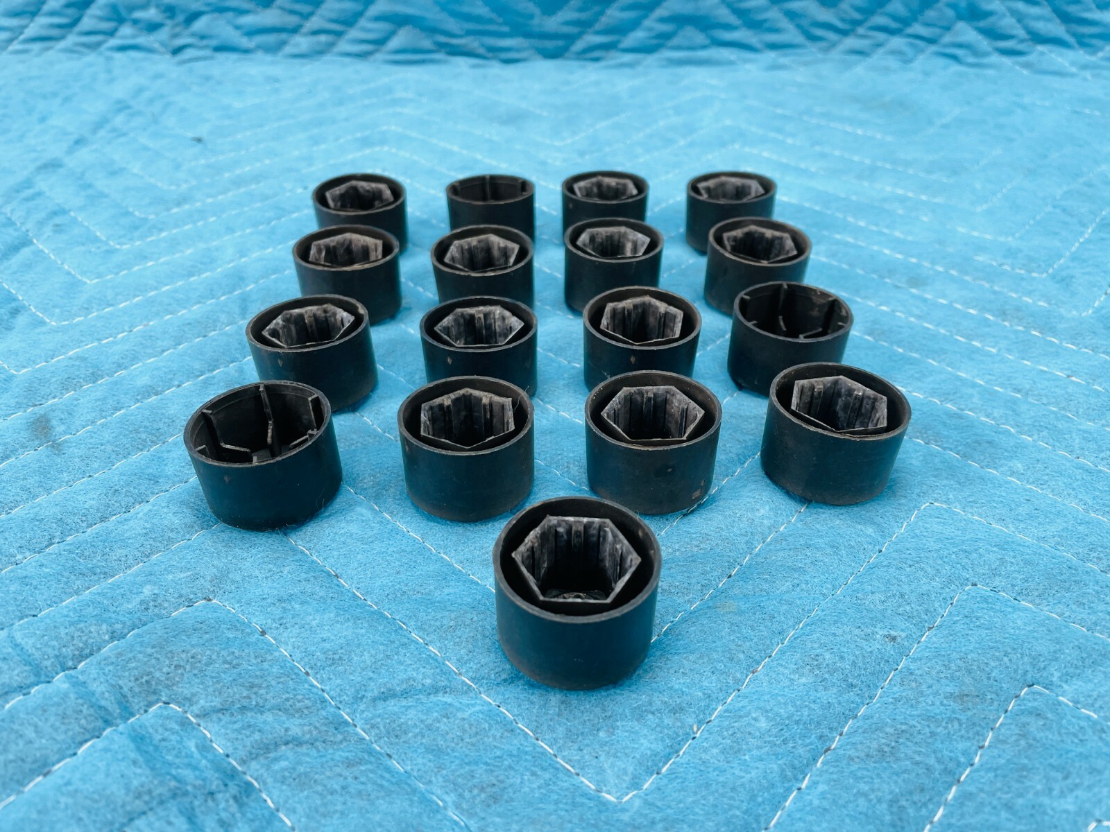 Genuine Volkswagen 1K0-601-173-9B9 Wheel Bolt Cap Cover 17pc Set OEM | eBay