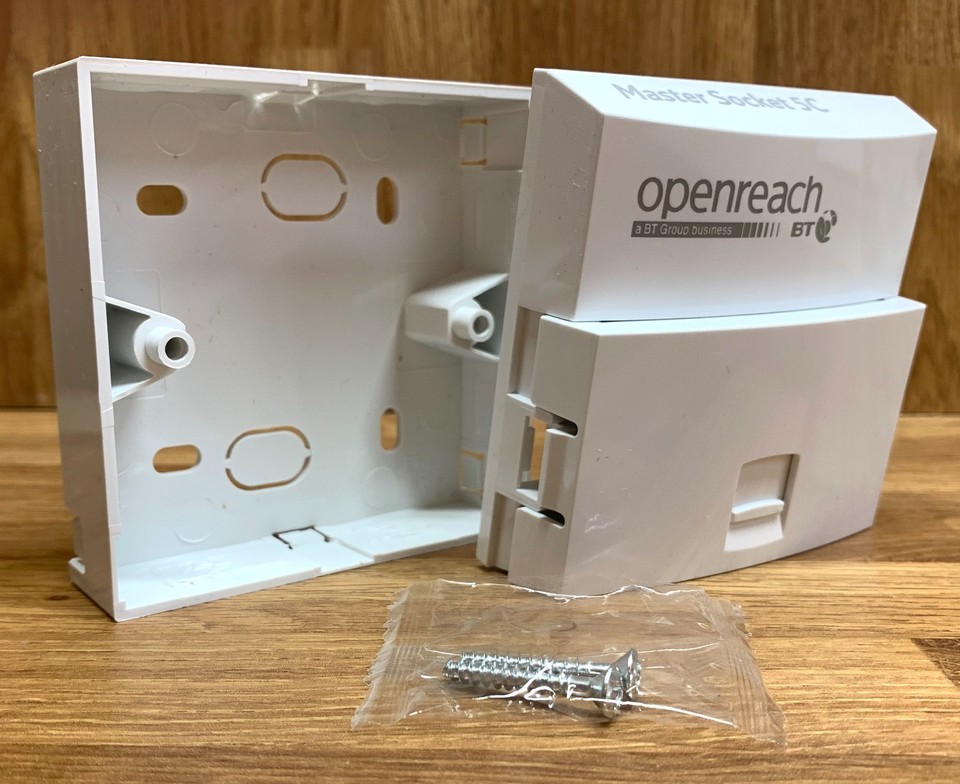BT Openreach NTE5C MK1 Master Telephone Socket with Back Box TRACKED48 ...