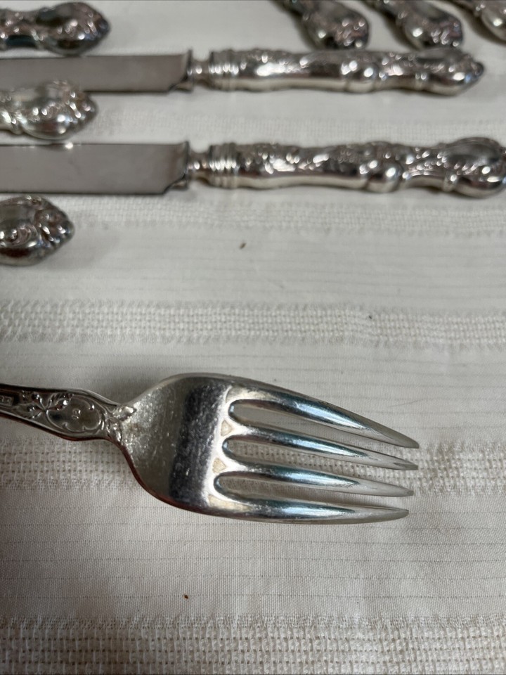 1835 R. Wallace Floral Antique Pattern Silver plated Flatware Lot, No ...