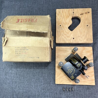 Raytheon Mfg JAN 2j38 Tube Type Magnetron Oscillator US Army US Navy ...