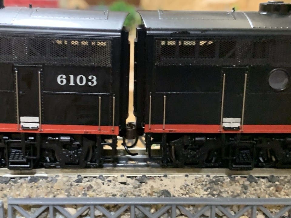 HO Scale Athearn Genesis F3A F3B Diesel Locomotive SOUTHER PACIFIC ...