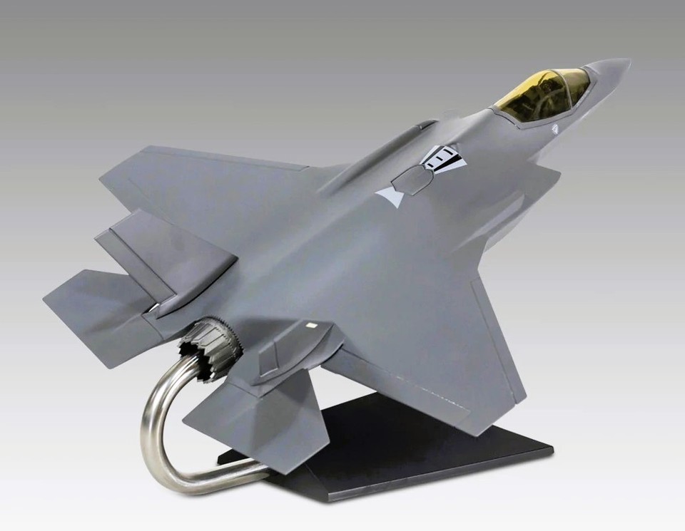 PacMin Lockheed Martin F-35C Lightning II Desk Display 1/48 Jet Model ...