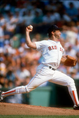 Mike Boddicker Boston Red Sox pitches in a MLB game circa- Baseball ...