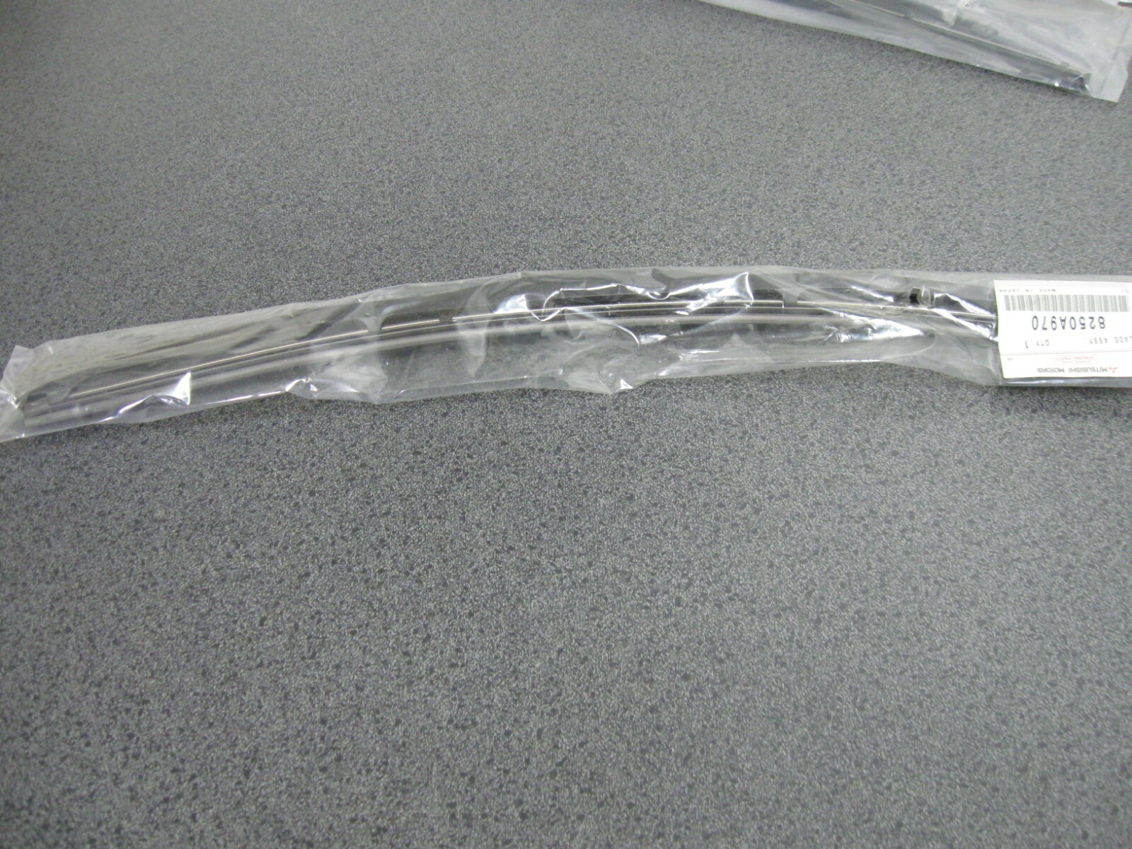 Genuine Mitsubishi * Blade ASSY Windshield W 8250A970 OEM for sale ...