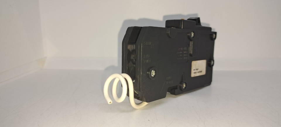 Eaton BR115CAF 1 Pole 15 Amp Combination Type AFCI Arc Fault Breaker ...