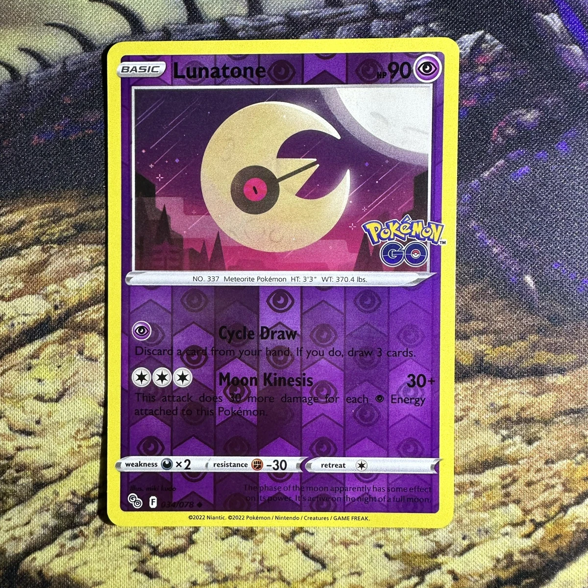Pokemon Lunatone