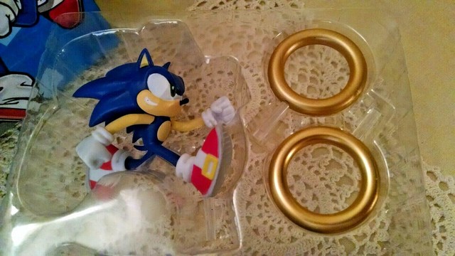 SONIC HEDGEHOG RINGS COLLECTIBLE EXCLUSIVE LOOT CRATE SEGA 2018 FIGURE ...