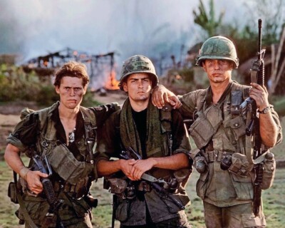 1986 War Film PLATOON Glossy 8x10 Photo Charlie Sheen, Tom Berenger ...