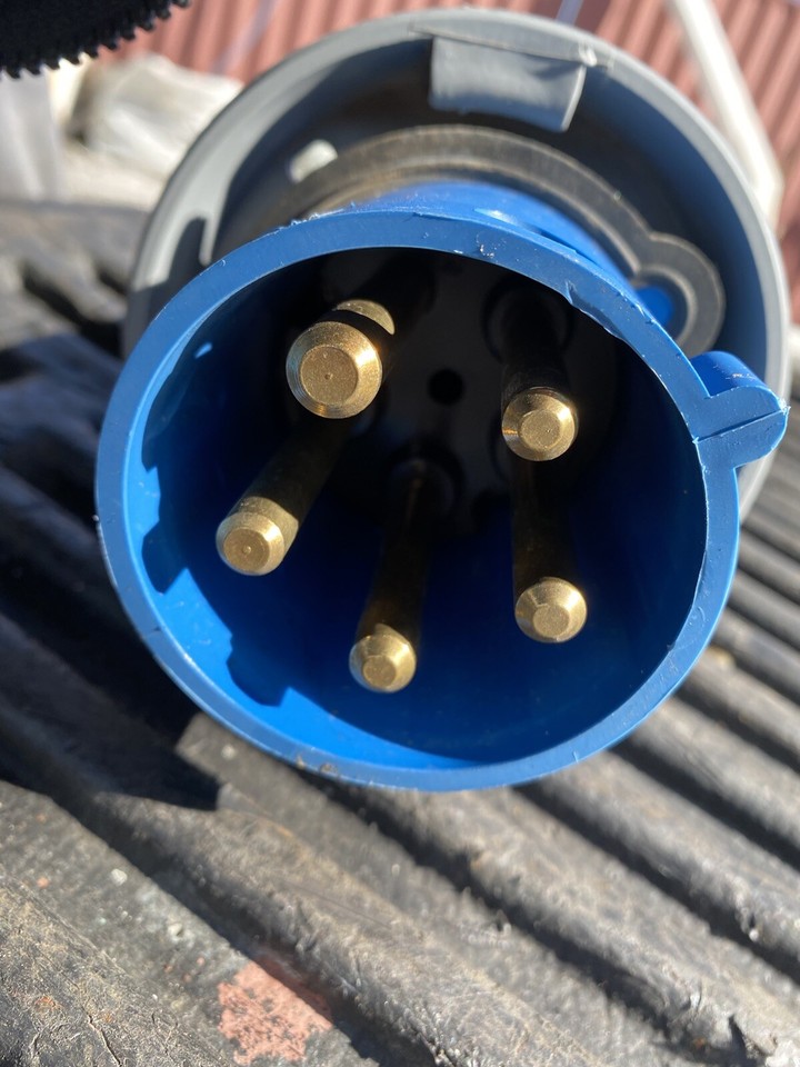 Hubbell Watertight Plug 560P9w 60 Amp 3 Phase 120/208 Vac | eBay