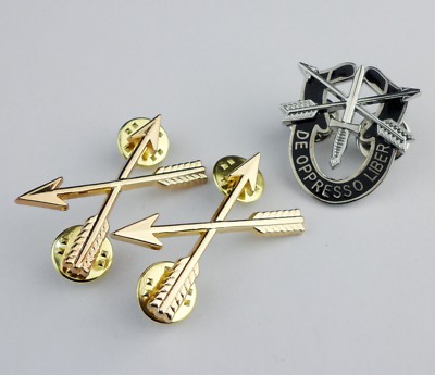 U.S. ARMY SPECIAL FORCES GREEN BERET BADGE PIN UNITED STATES SF COLLAR ...
