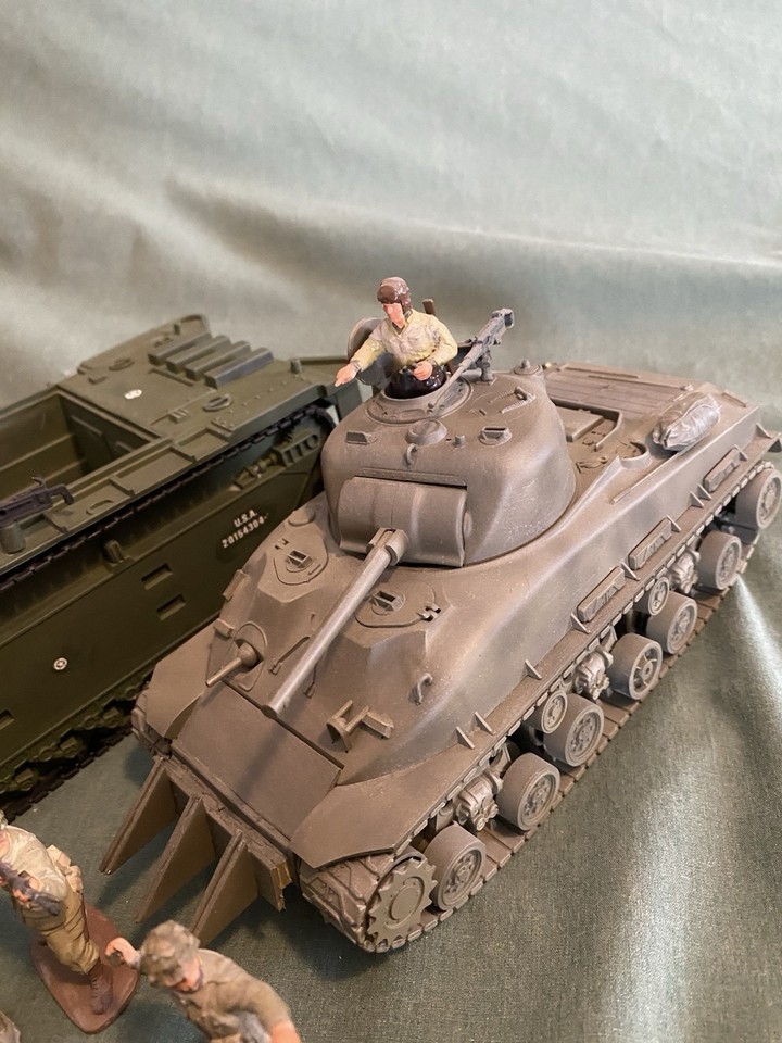 1/35 WW2 Sherman Tank And Landing Craft Models | eBay