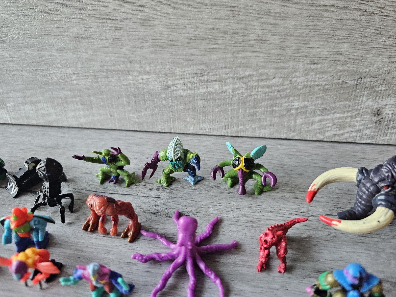 Vtg Fistful of Aliens Lot of 50 Micro Mini Figures Rare 1990s Small ...