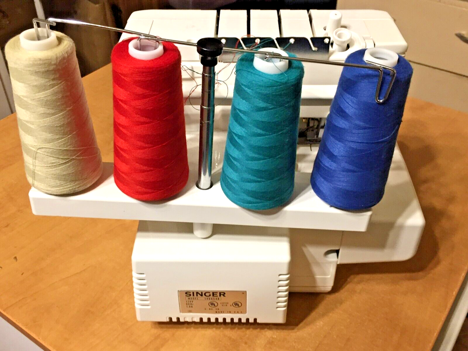 Singer Ultralock Differential Feed Serger 14U454B w/ Pedal, Soft Case ...