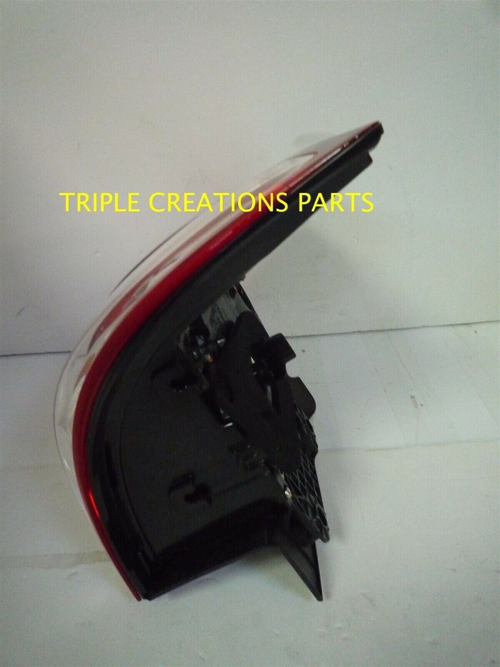 Genuine 8155160820 Toyota Lens & Body Rear Combination Lamp RH 81551 ...