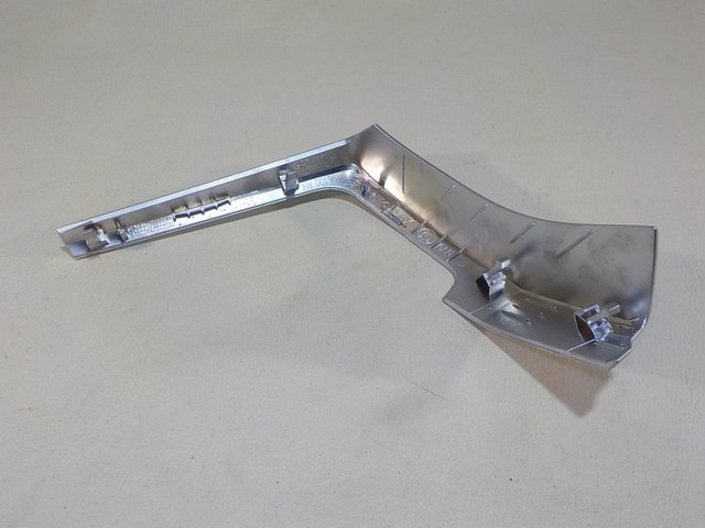 BMW OEM Accent Strip for Fresh Air Grille Right 64229270670 & Left ...