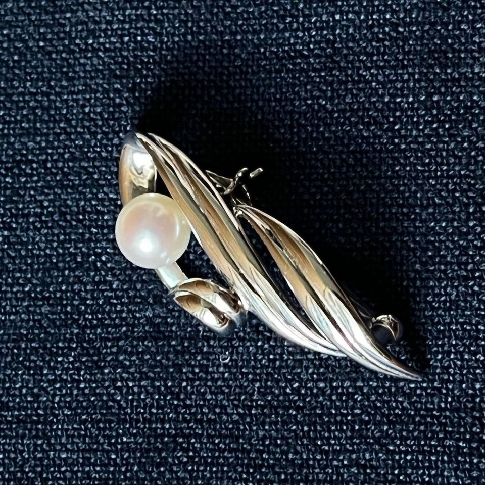 Excellent condition Mikimoto silver pearl leaf brooch | eBay Australia