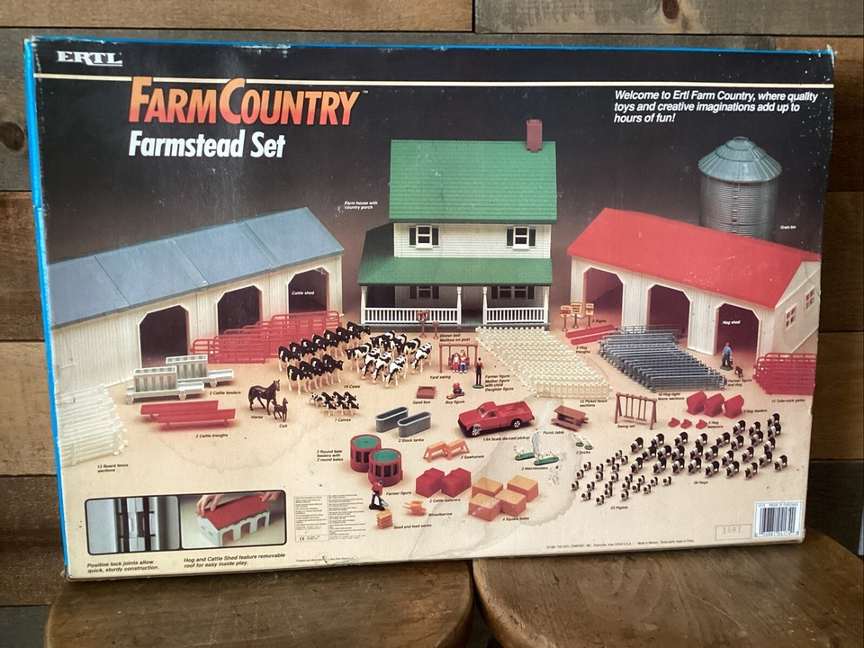 ERTL Farm Country Farmstead Set - New Open - READ DESCRIPTION - 99% ...