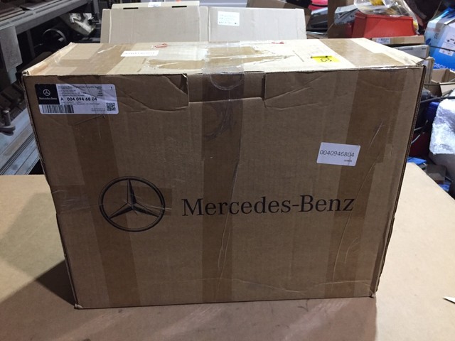 Genuine Mercedes-Benz Air Filter Element A0040946804 Mann Actros Mp4 ...