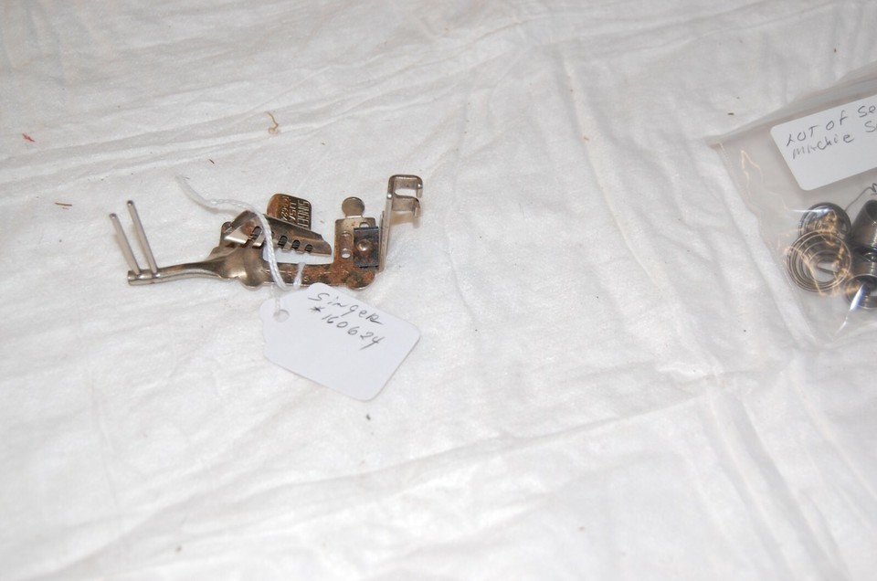 A3 SINGER (SIMANCO) #160624 ATTATCHMENT FOOT SINGER SEWING MACHINE USA ...