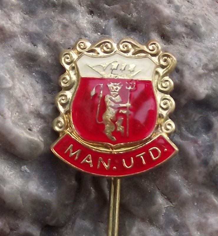 Antique Manchester United Football Club MUFC Crest Supporters Shield ...