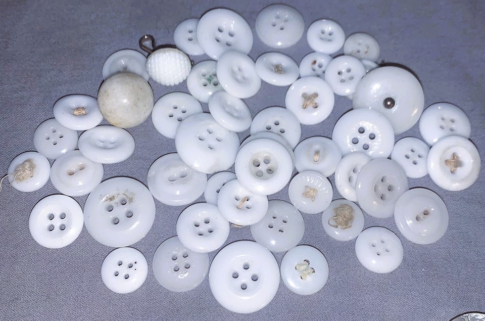 Great Lot 105 Vintage & Older Glass Buttons Many Colors + clear & white ...